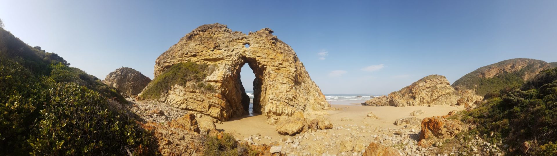 ROMANTIC SPOTS IN PLETTENBERG BAY – AmaKaya Backpackers Travellers ...